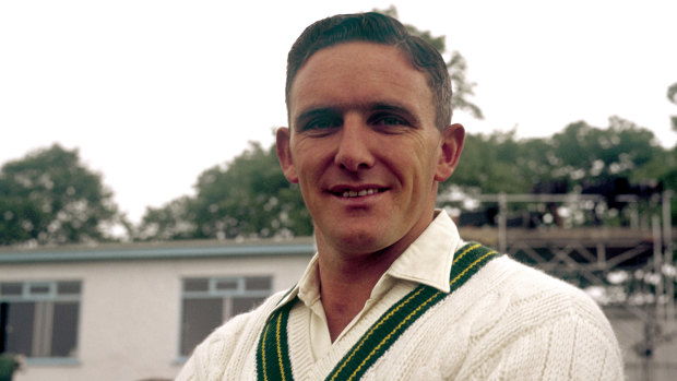 Australian cricketing icon Alan Davidson farewelled at SCG