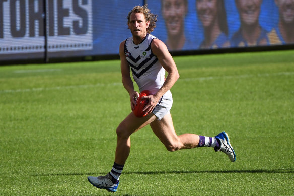 Dockers urged to do it for Mundy as AFL finals loom