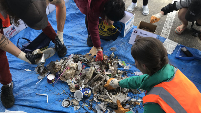 Trash tours: Pay to see the sights of Australia, and pick up rubbish ...
