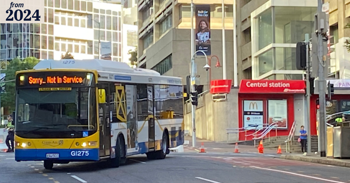 Police stage sad, quiet recreation of fatal Brisbane bus turn