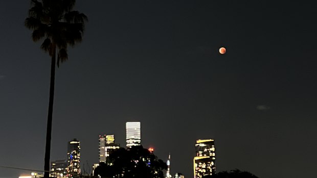 Lunar eclipse 2022: Melbourne, Victoria time to see blood moon