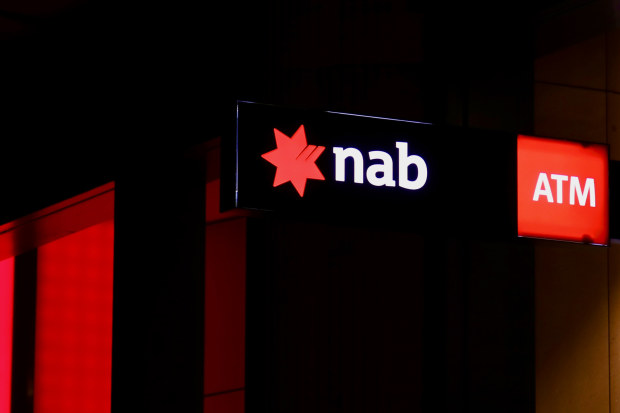 NAB offers 5pc pay rises and extra week leave