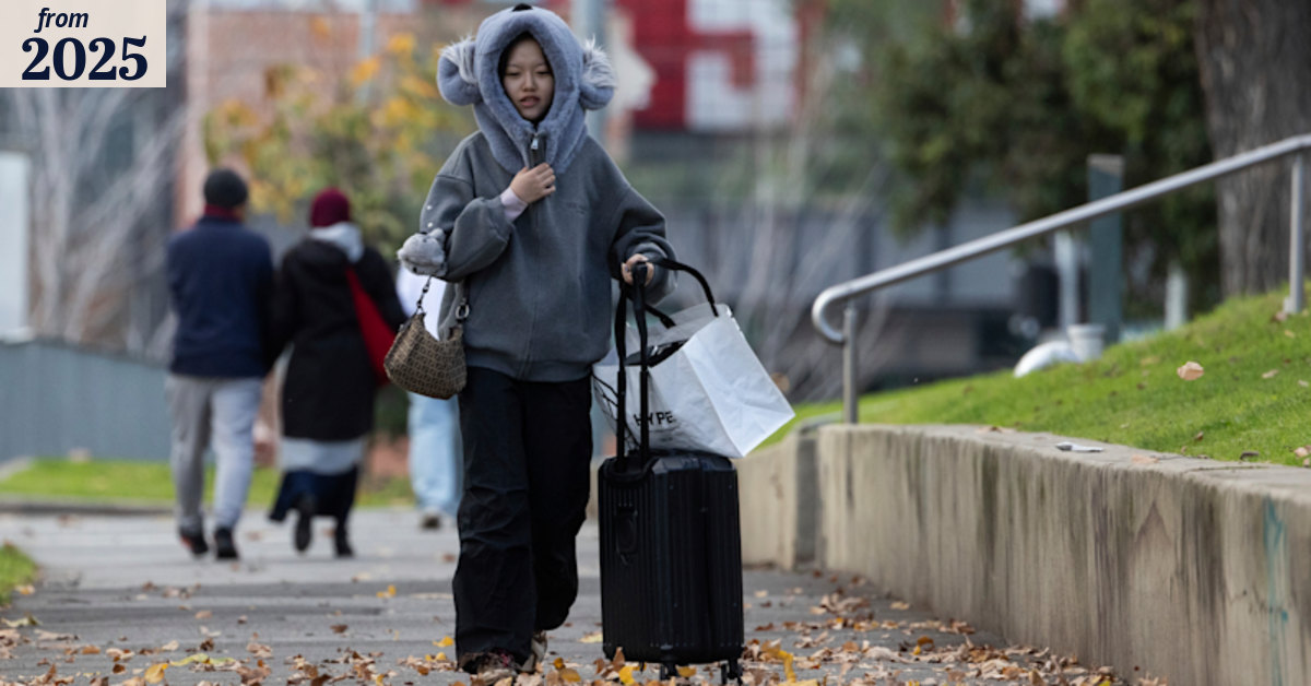 Victoria severe weather warning: BoM forecasts damaging winds of 115/km ...