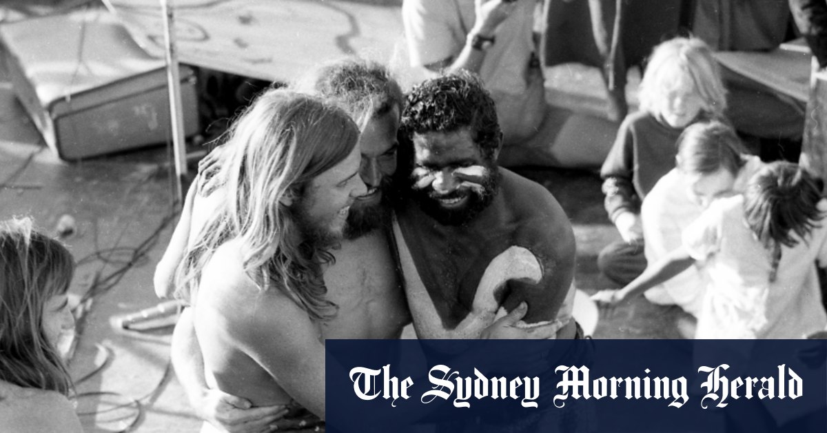 Aquarius Festival at Nimbin started Welcome to Country ceremony