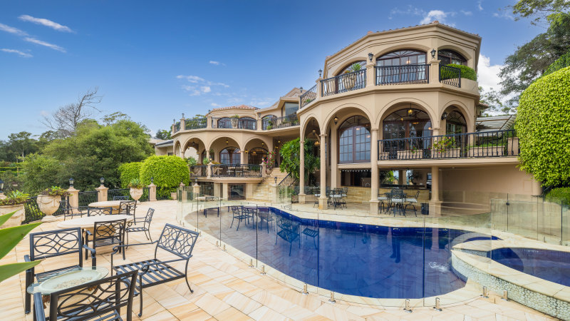 Kevin Costner never bought this mansion but it did star on The Bachelor