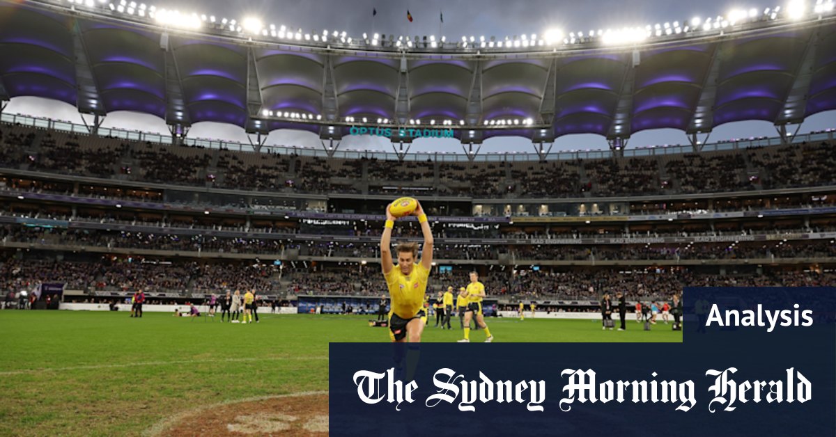 Why the AFL removed the centre bounce and how it changes the game ...