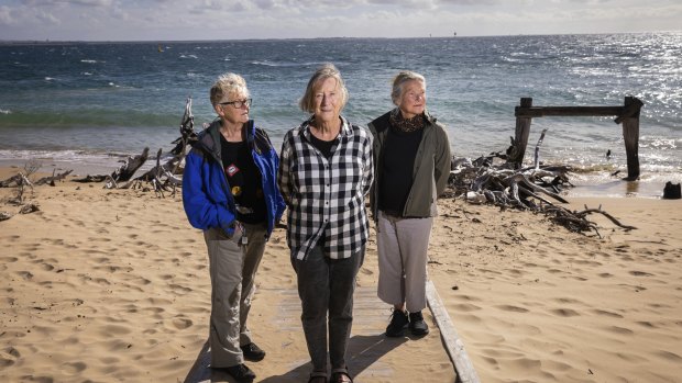 Point Nepean artificial reef to be installed despite opposition