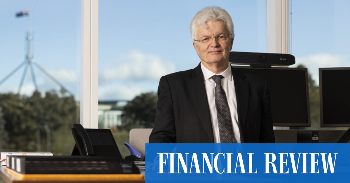 PM&C boss Glyn Davis is shocked after one year in the job - ABC Today News