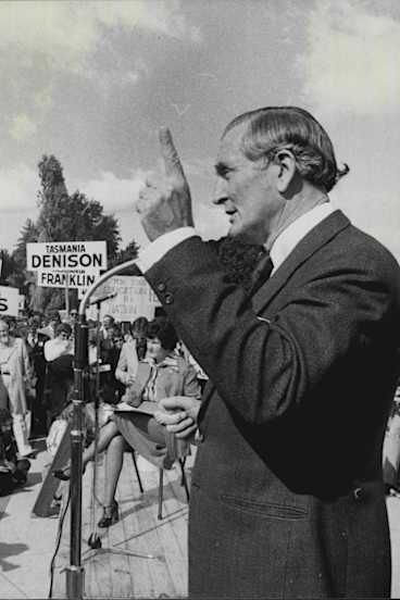 John Carrick: influential Liberal Party figure