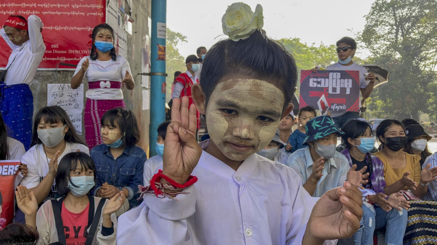 How everyday objects become powerful protest symbols