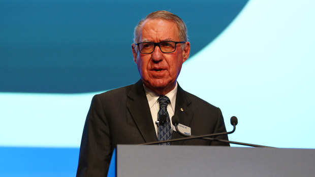 Gonski backs lockdown strategy