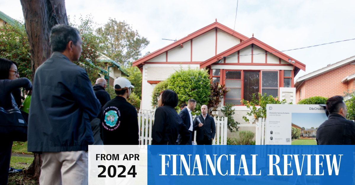 Sydney house prices: Cautious buyers drag down auction clearance rate