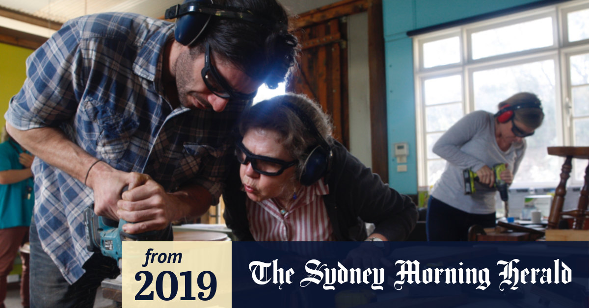 The international movement fixing objects and 'repairing community'