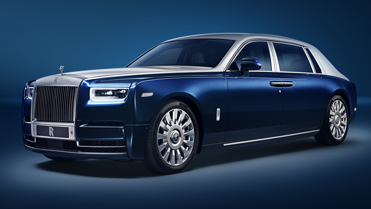 Rolls-Royce takes basking in splendid isolation to new heights