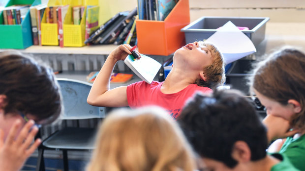 Four hundred schools sweating on news of airconditioning