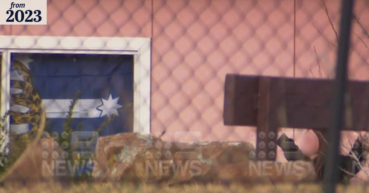 Lithgow siege: Man dead after shootout with NSW Police