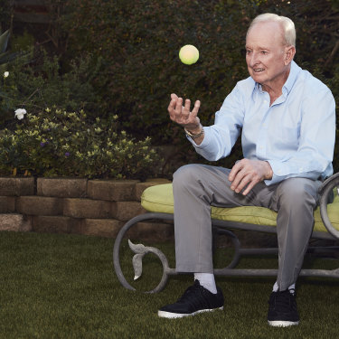 Rod Laver gets back into the swing of life ... and love