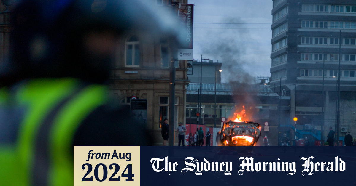 UK riots: Protests turn violent in Sunderland as unrest spreads after ...