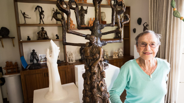 VE Day anniversary: Holocaust survivor Sarah Saaroni's heart-wrenching ...