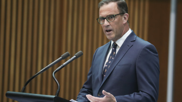 COVID vaccine Australia : Insurance still healthy despite the virus