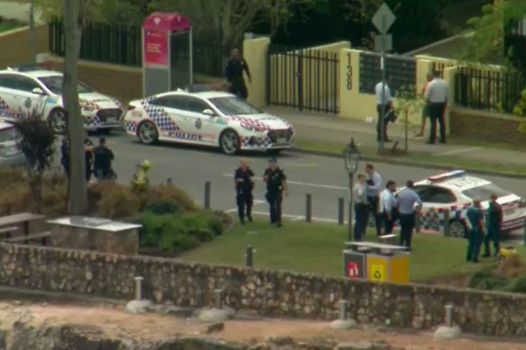 Man charged after police officer stabbed in the chin