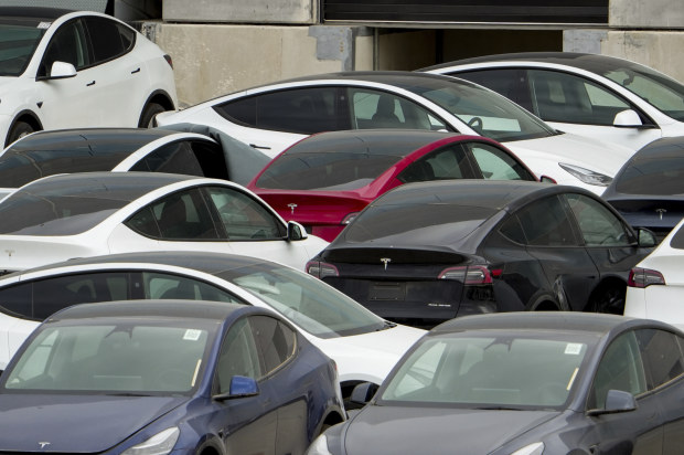 Tesla bid Sigma Lithium: Tesla considers bid for battery metals miner