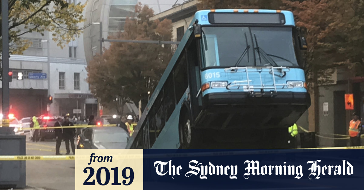 Pittsburgh sinkhole: Bus swallowed by hole during peak hour