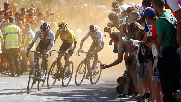 Tour de France: Froome booed and spat on as Geraint Thomas extends lead