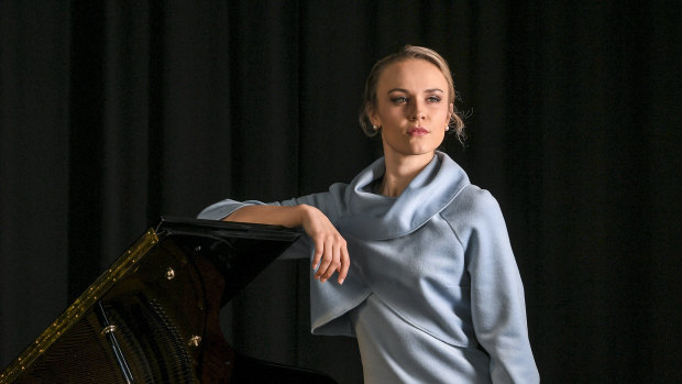 Melania Trump cabaret addresses rumours about First Lady