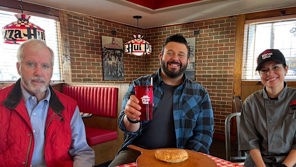 Adam Eats the 80s review: Adam Richman explains 1980s America through ...