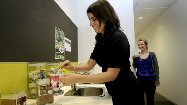 Researchers put a fork in theory about cutlery going missing at work