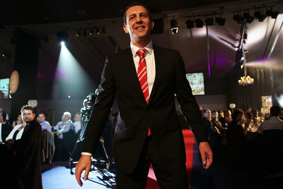 Premiership hero 'Leaping' Leo Barry running for Swans board