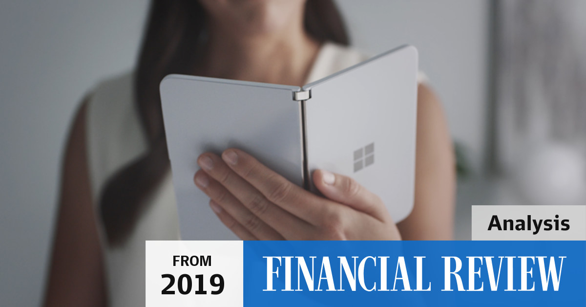 Microsoft returns to phone fold with folding phone