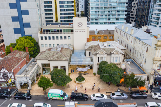 Developer swoops on Toorak Road landmark