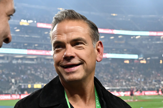 NWS ASX: News Corp puts Foxtel up for sale after reviewing its assets