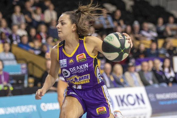 Monique Conti leaves WNBL club Melbourne Boomers to play full AFLW ...