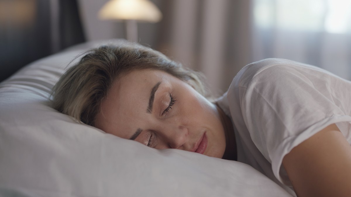 Sleep tips: The simple thing you can do every morning to help you sleep ...
