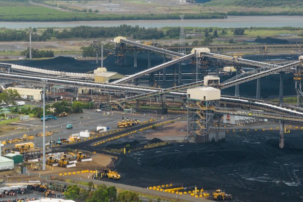 Aurizon in discussions to sell $4b stake in Queensland rail network