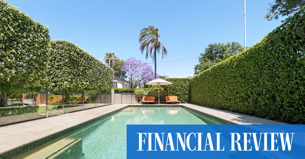 Ex-Goldman Sachs banker Bruce MacDiarmid and wife Elizabeth sell ...
