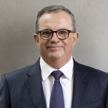 Insignia calls in Citi as PE circles; Geoff Lloyd around the hoop