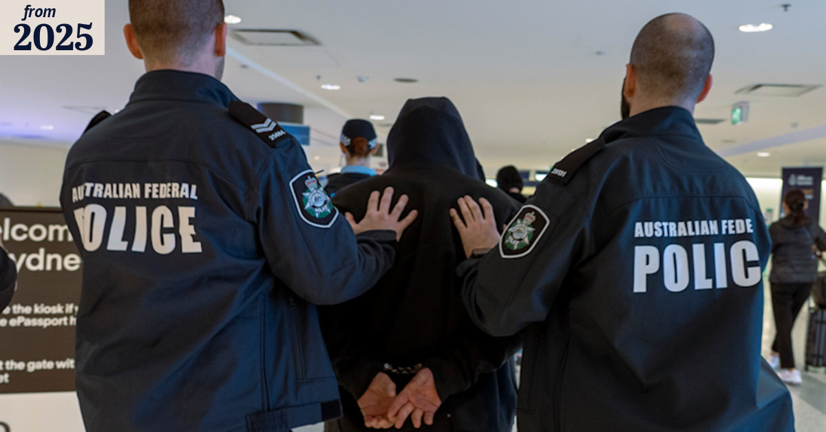Parklea prison guard allegedly smuggled phone for drug lord Guy Habkouk ...