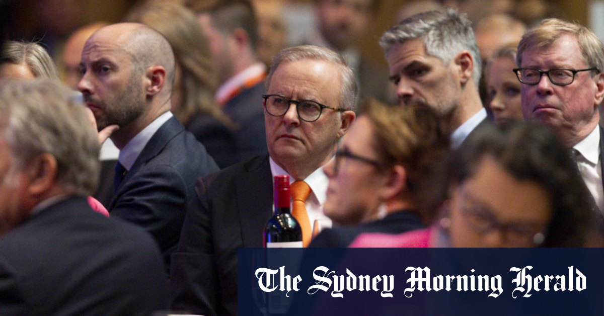 Federal Labor: Albanese and ministers shed staff as election draws closer