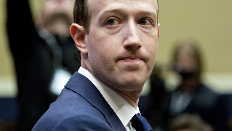 Mark Zuckerberg and how to get away without really saying sorry