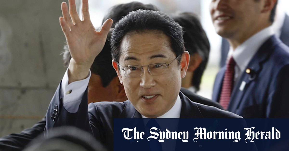 Japanese Prime Minister Fumio Kishida whisked to safety after explosion