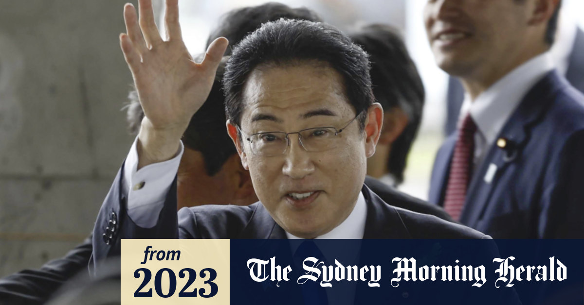 Japanese Prime Minister Fumio Kishida whisked to safety after explosion