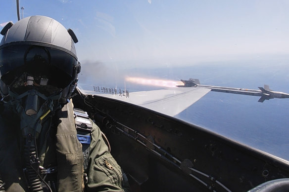 ‘Severely jeopardises peace’: US angers China with billion dollar arms ...