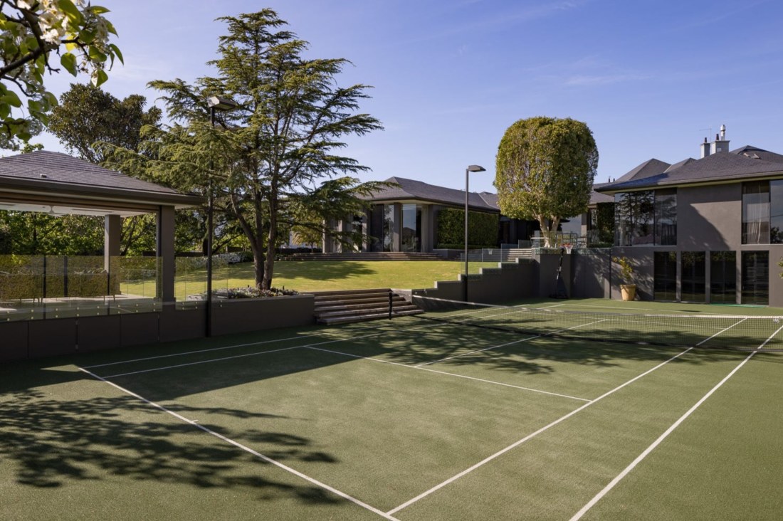 Luxury property: Toorak mansion of Phillip Prendergast gets $30m as top ...