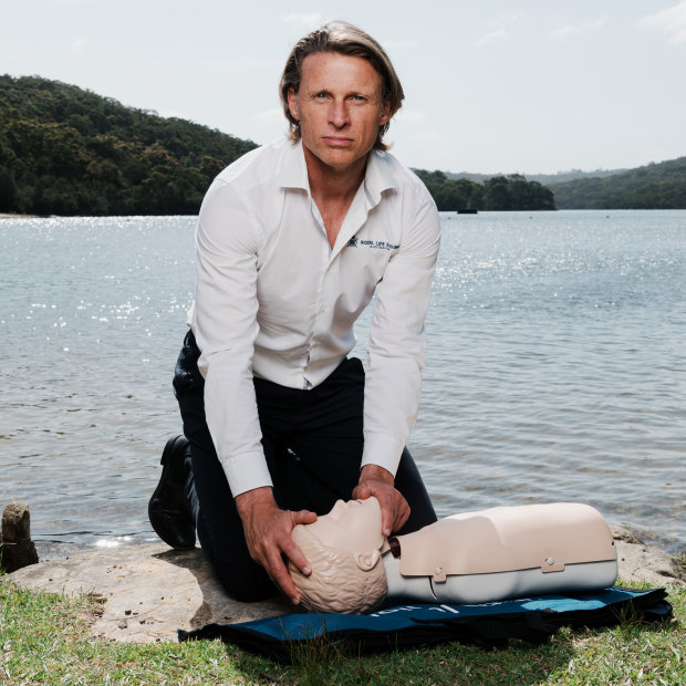 How do you do CPR in an emergency?