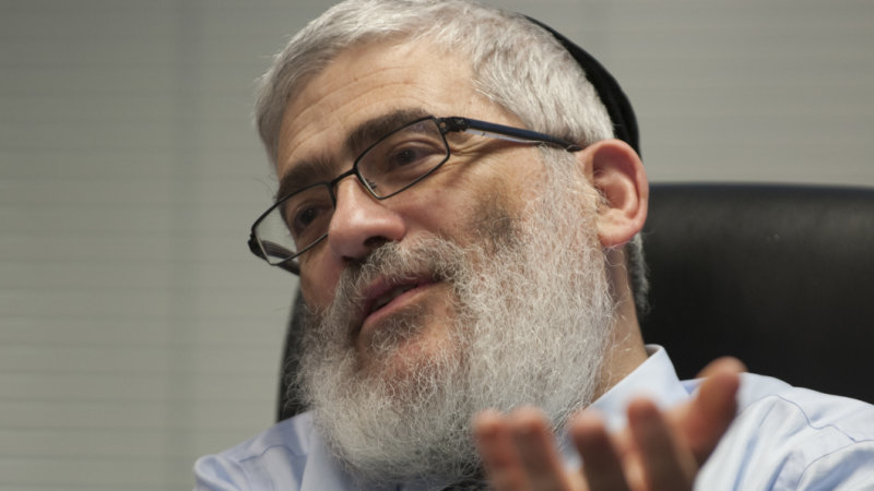 'Diamond' Joe Gutnick hits back as former workers say they weren't paid