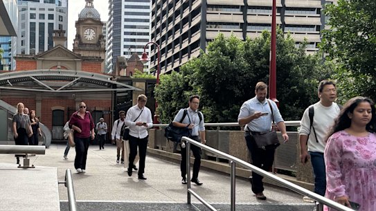 Queensland Rail: Train disruptions in Brisbane hit thousands as details ...